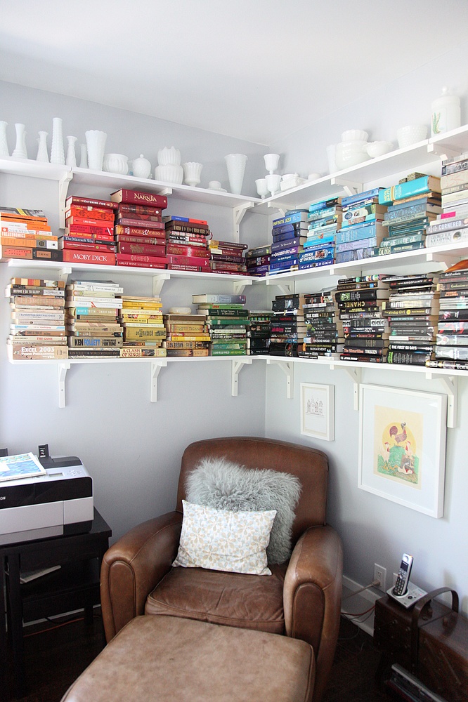 8FOOTSIX: Unorganized Bookshelves