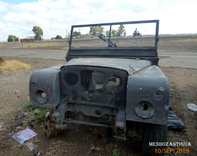 Joyas sobre Ruedas. Jeep Land Rover de 1947. Ubicado sobre Ruta ...