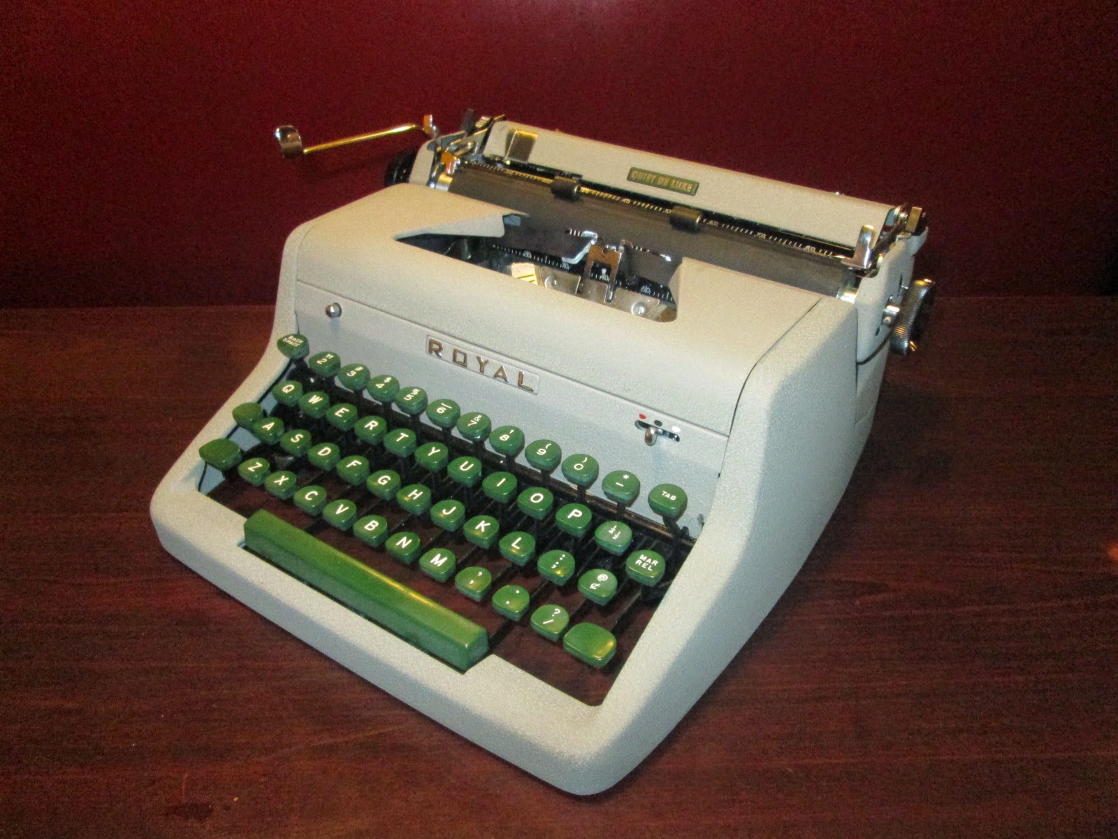 Royal Typewriters: 1955 Royal Quiet Deluxe--My favorite typewriter