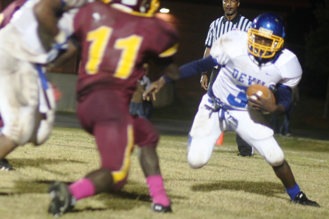 Warren County Screaming Devils: Warren County vs. Hancock Central