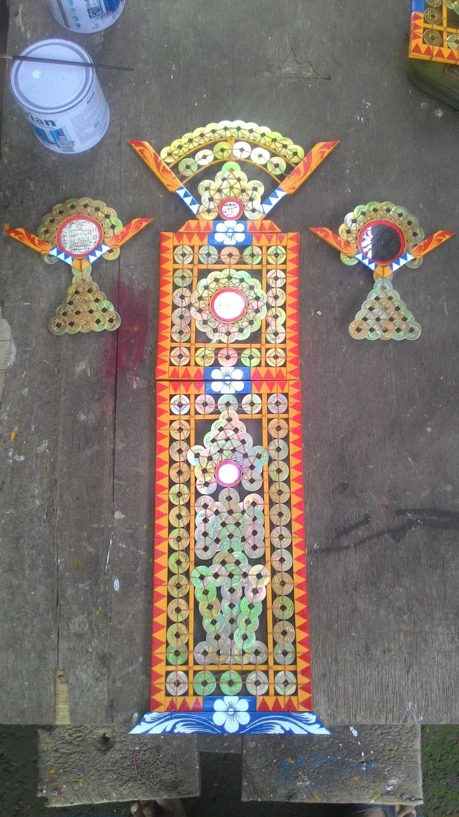 Desa Buwit: Lamak dan Ceniga Pis bolong Khas Buwit