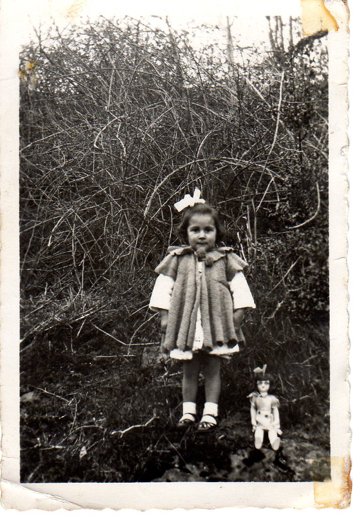 Nutfield Genealogy: Circa 1930s, Spain - Photo Friday