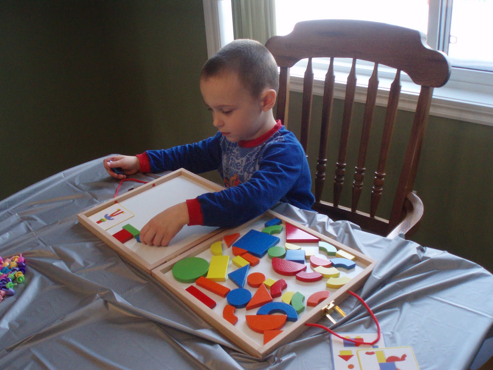 Gabe and Roxy's Preschool Adventures: Free play at stations