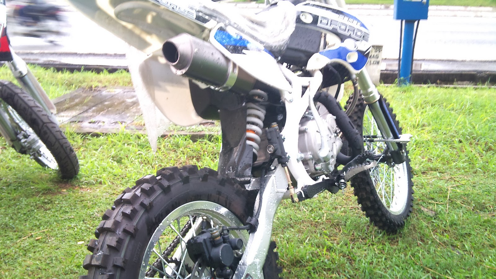 Demak Dforce 160 - SuperXmoto | SuperMoto