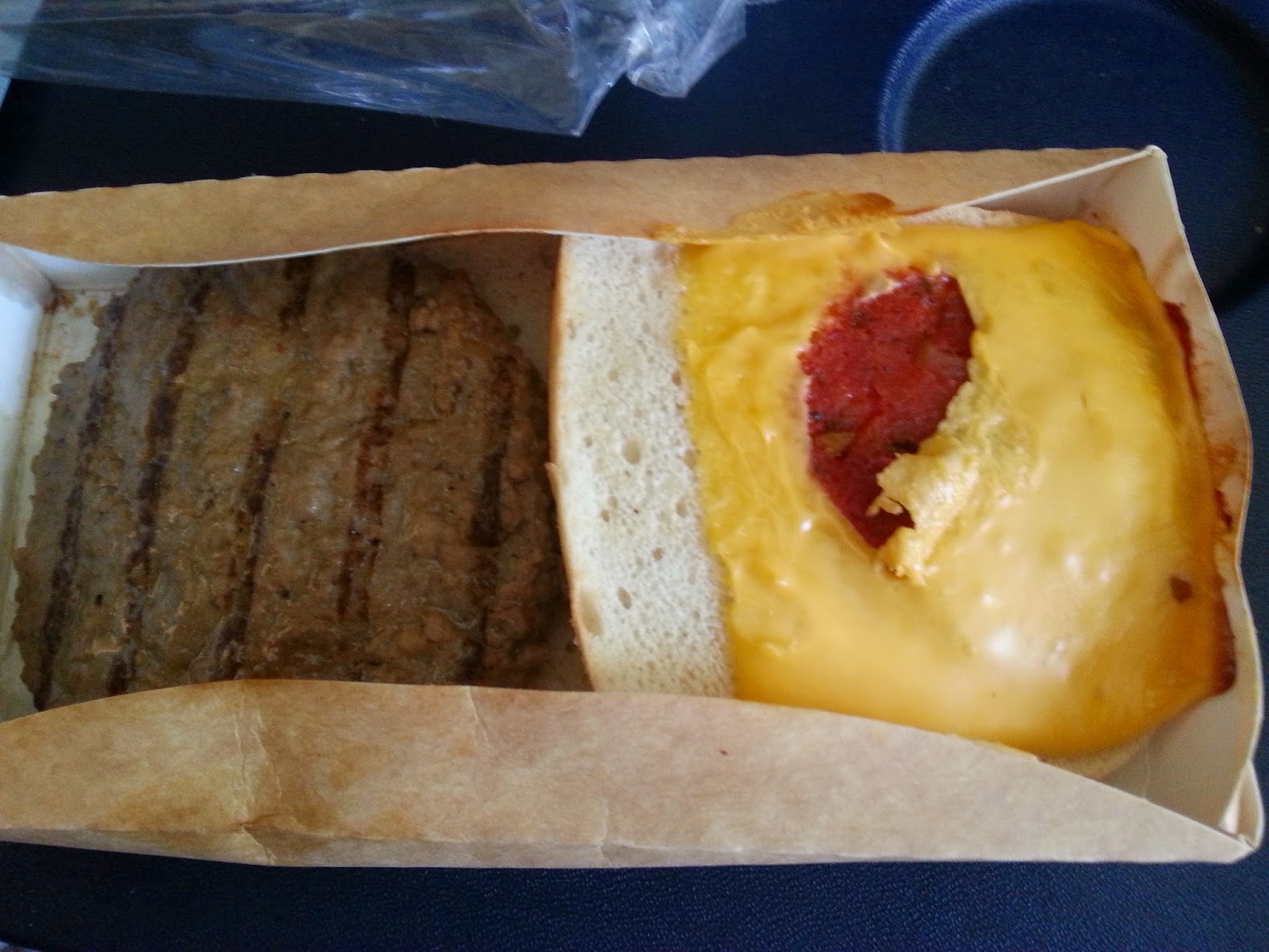 Burger Me! A London Burger Blog: The Ryanair in-flight cheeseburger