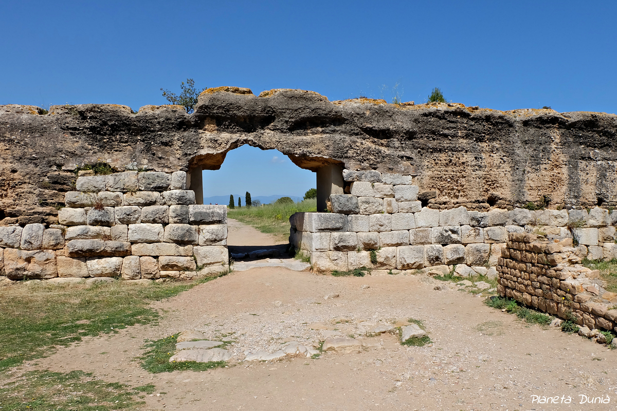 Planeta Dunia: Empúries: puerta de entrada de griegos y romanos