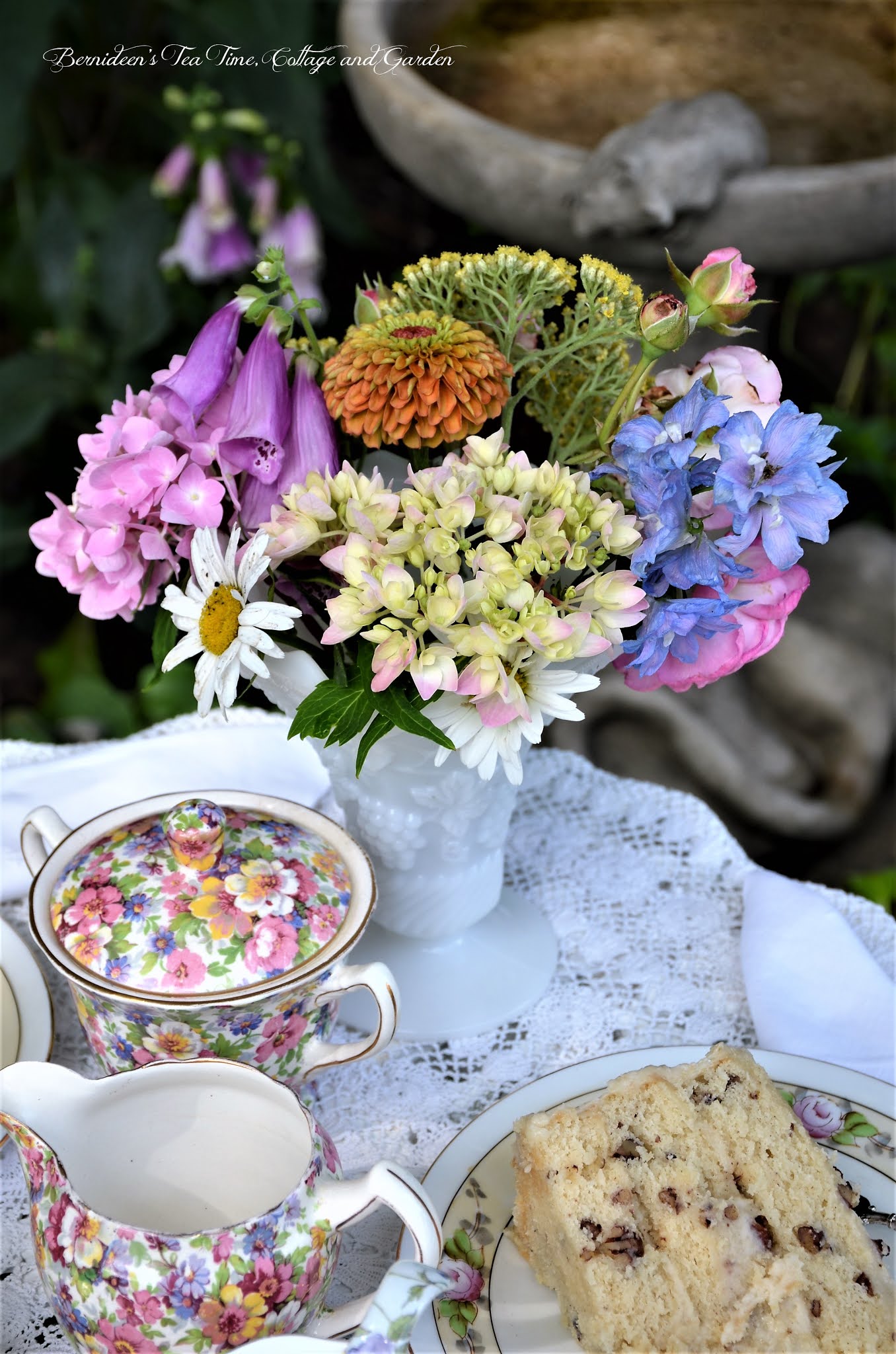 Bernideen's Tea Time, Cottage and Garden: A STRESS FREE "Tea In The Garden"