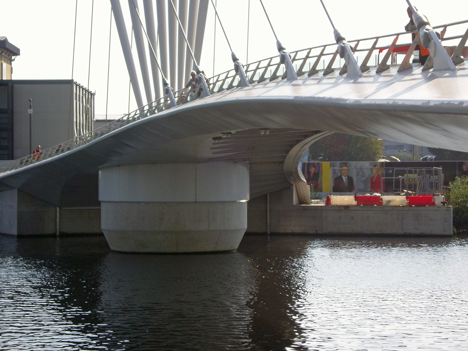 The Happy Pontist: Manchester Bridges: 18. Media City Footbridge