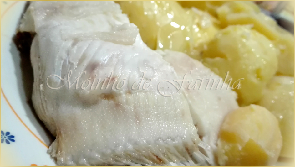 Moinho De Farinha: Solha cozida com batatas