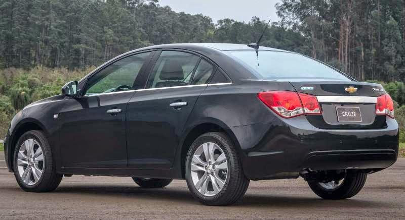 BmotorWeb: Chevrolet Cruze e Cruze Sport6 2015