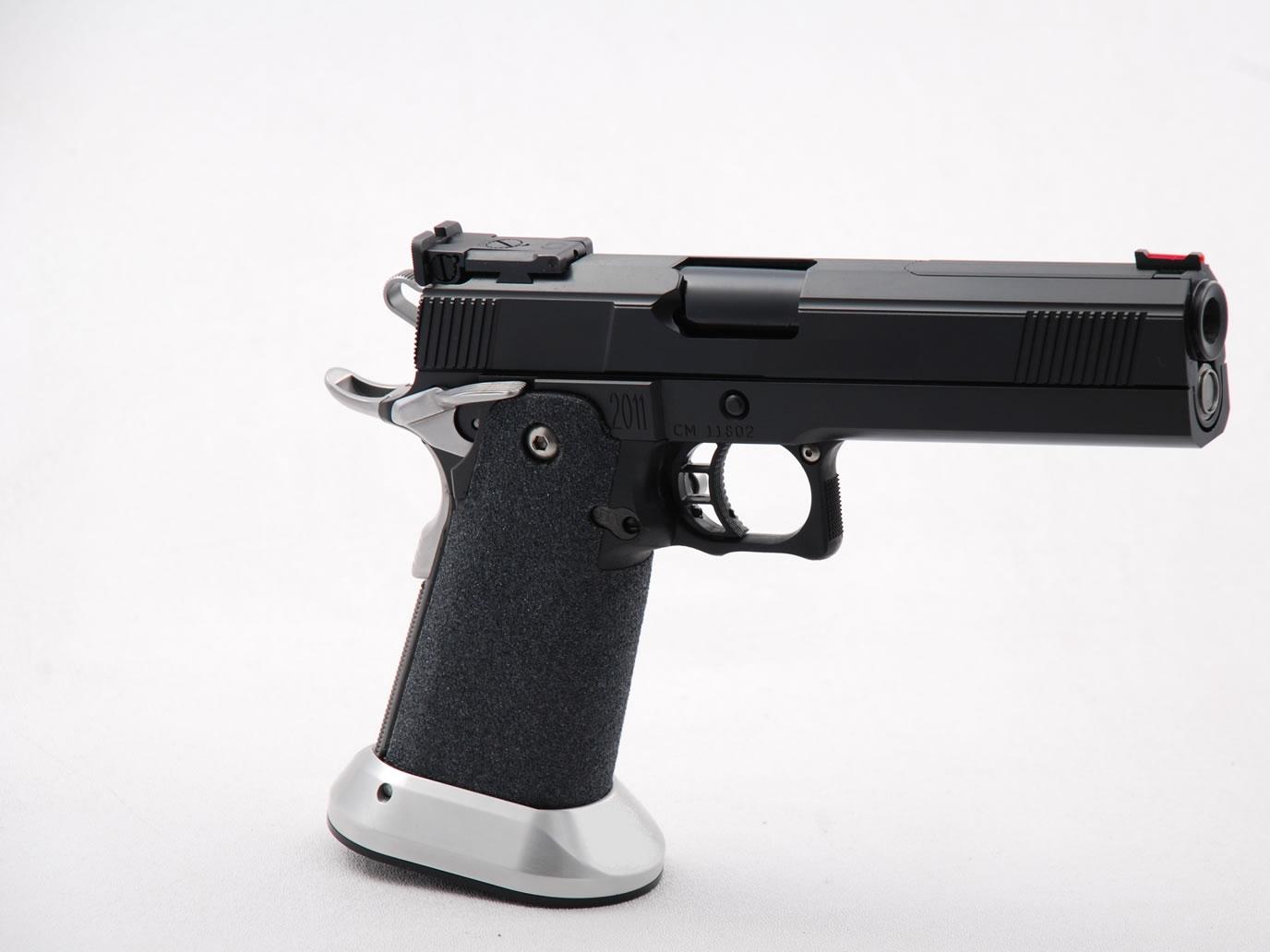 TACTICAL WAREFARE ARMORY: 1911-2011 PISTOLS