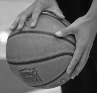 What are the biomechanical principles involved in shooting a basketball ...