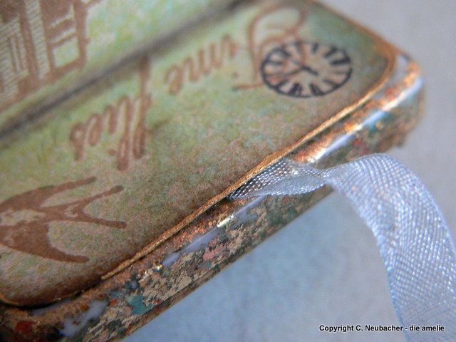 Von Pappe II: Altered domino booklet