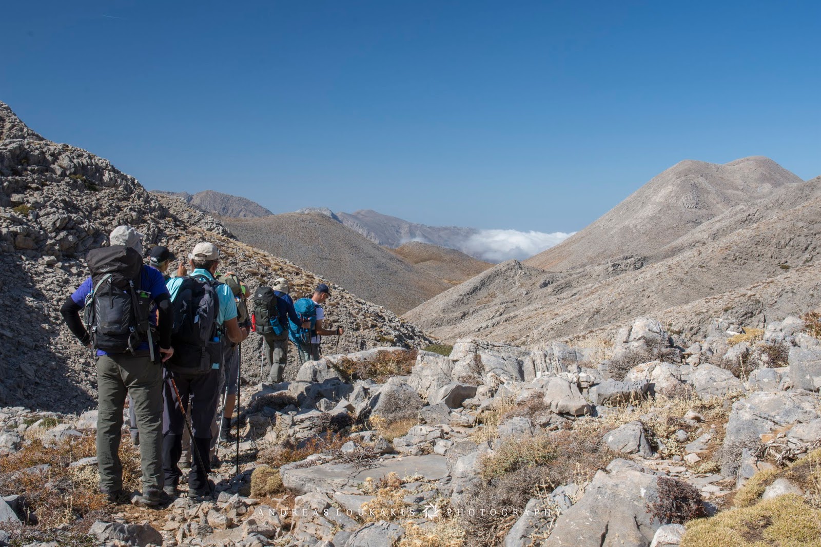 EXPLORE MOUNTAINS: ΔΙΑΣΧΙΣΗ ΛΕΥΚΩΝ ΟΡΕΩΝ (ΑΜΜΟΥΤΣΕΡΑ-ΞΥΛΟΣΚΑΛΟ)