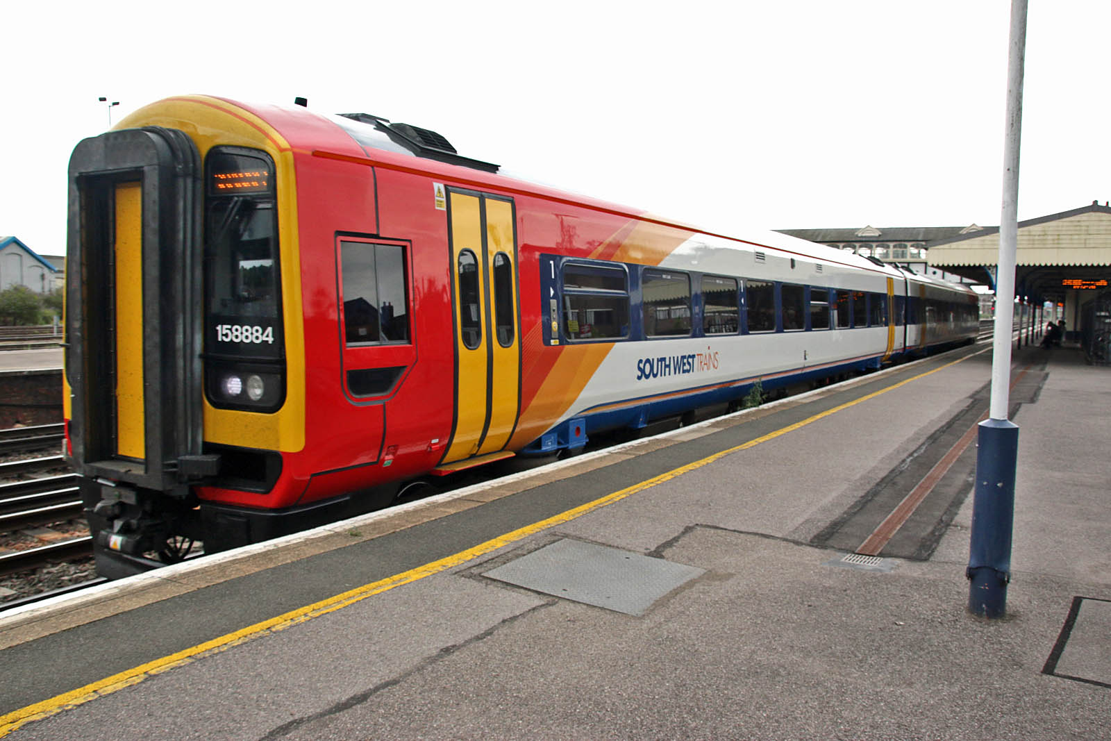 47s and other Classic Power at Southampton: South West Trains 158/8 - a ...