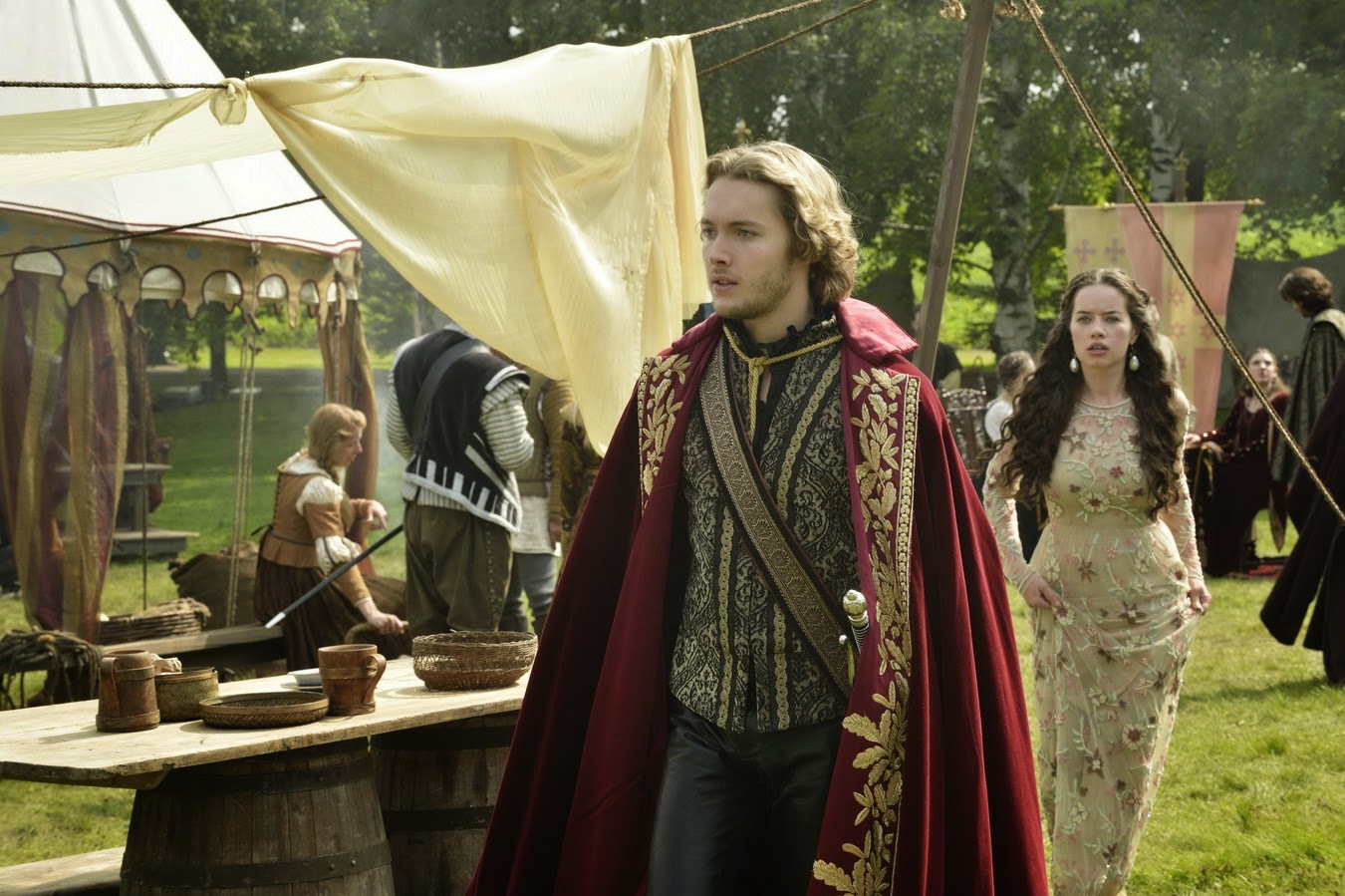 Voguish At Best: reign: put on your queen face