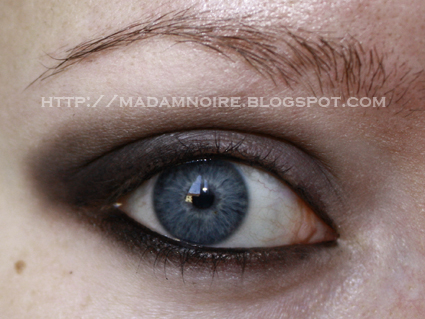 Madam Noire Makeup Studio: Classic black smokey eye