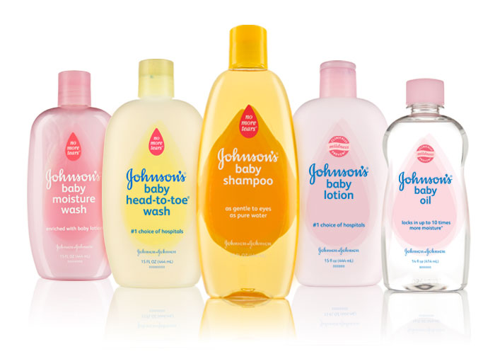 Sois Belle Pipelette: Une peau de bébé grâce à la Johnson's Baby Oil.