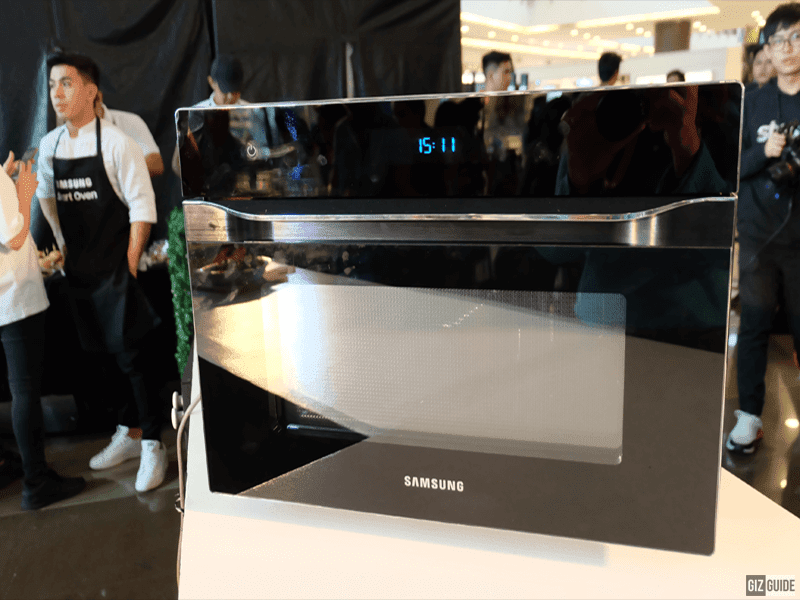 Samsung Philippines showcased the 6-in-1 Smart oven in a pop-up kitchen