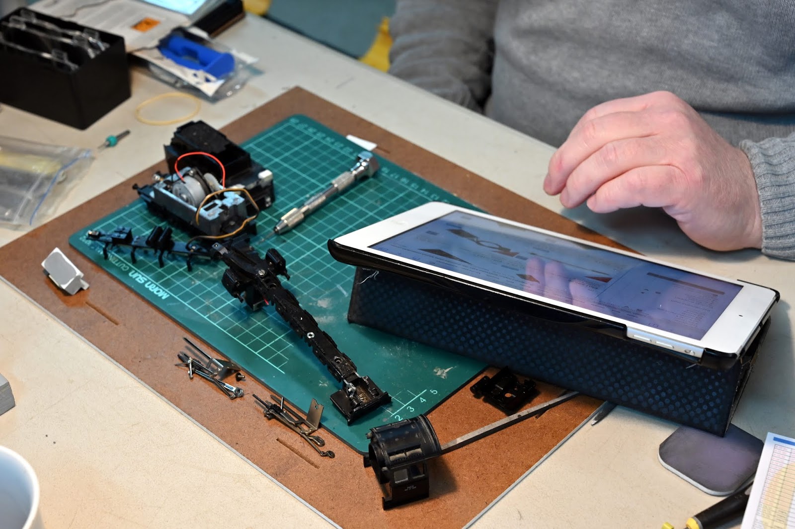 Peters Garage.: Vi bygger N-maskiner. Del 2½.