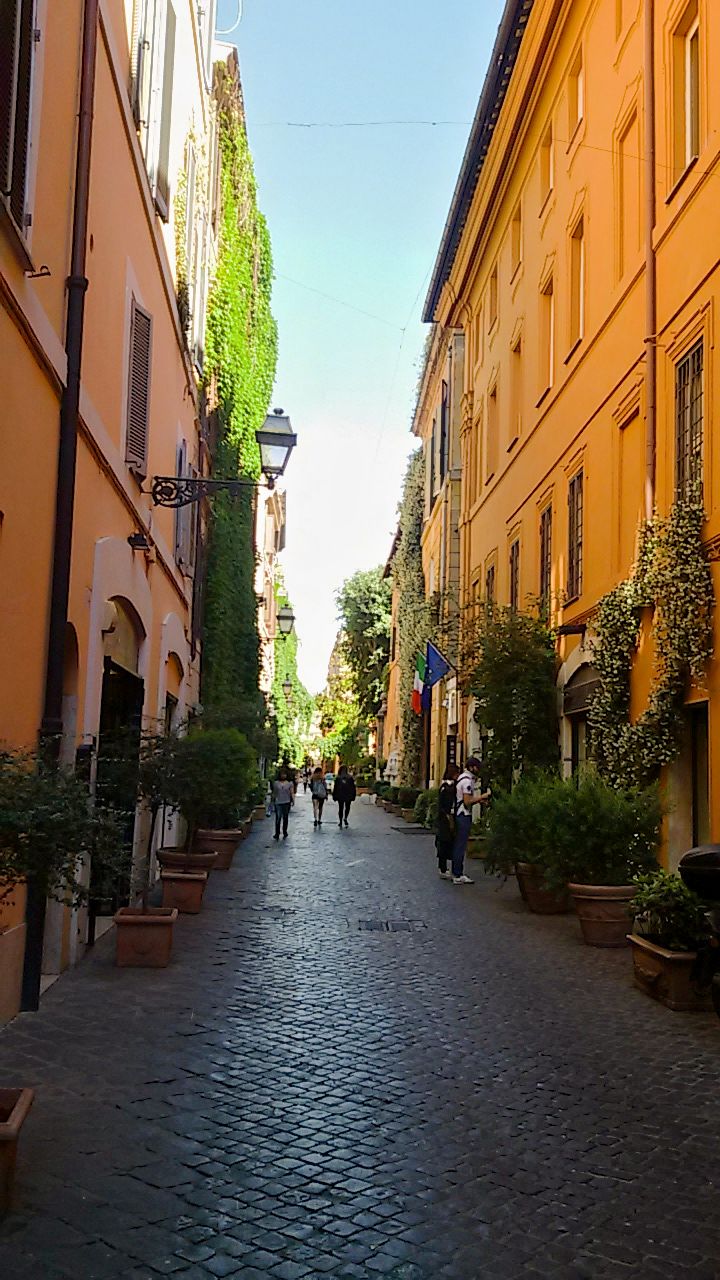 Via Margutta - Pazza di Roma