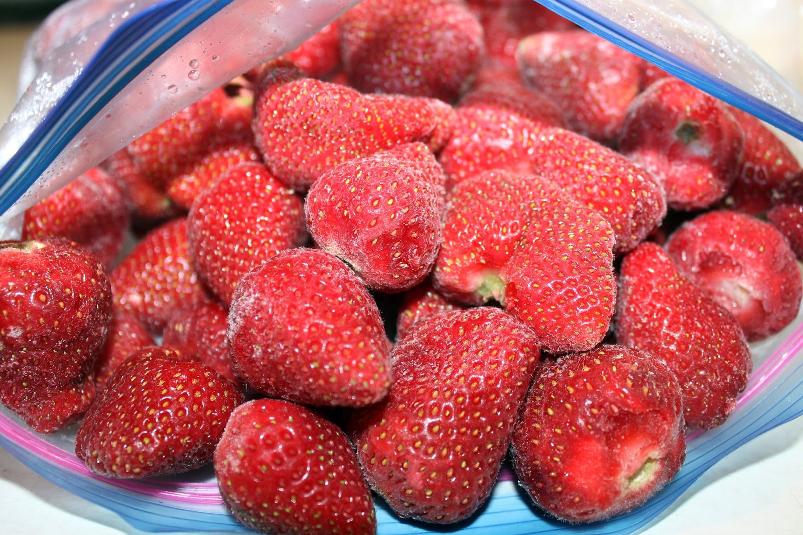 Cooking With Mary and Friends: Freezing Fresh Strawberries