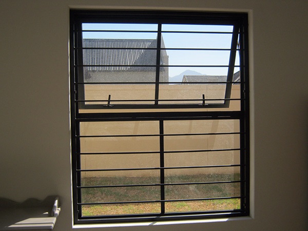 7 Jendela Teralis Minimalis dengan Konsep Elegan