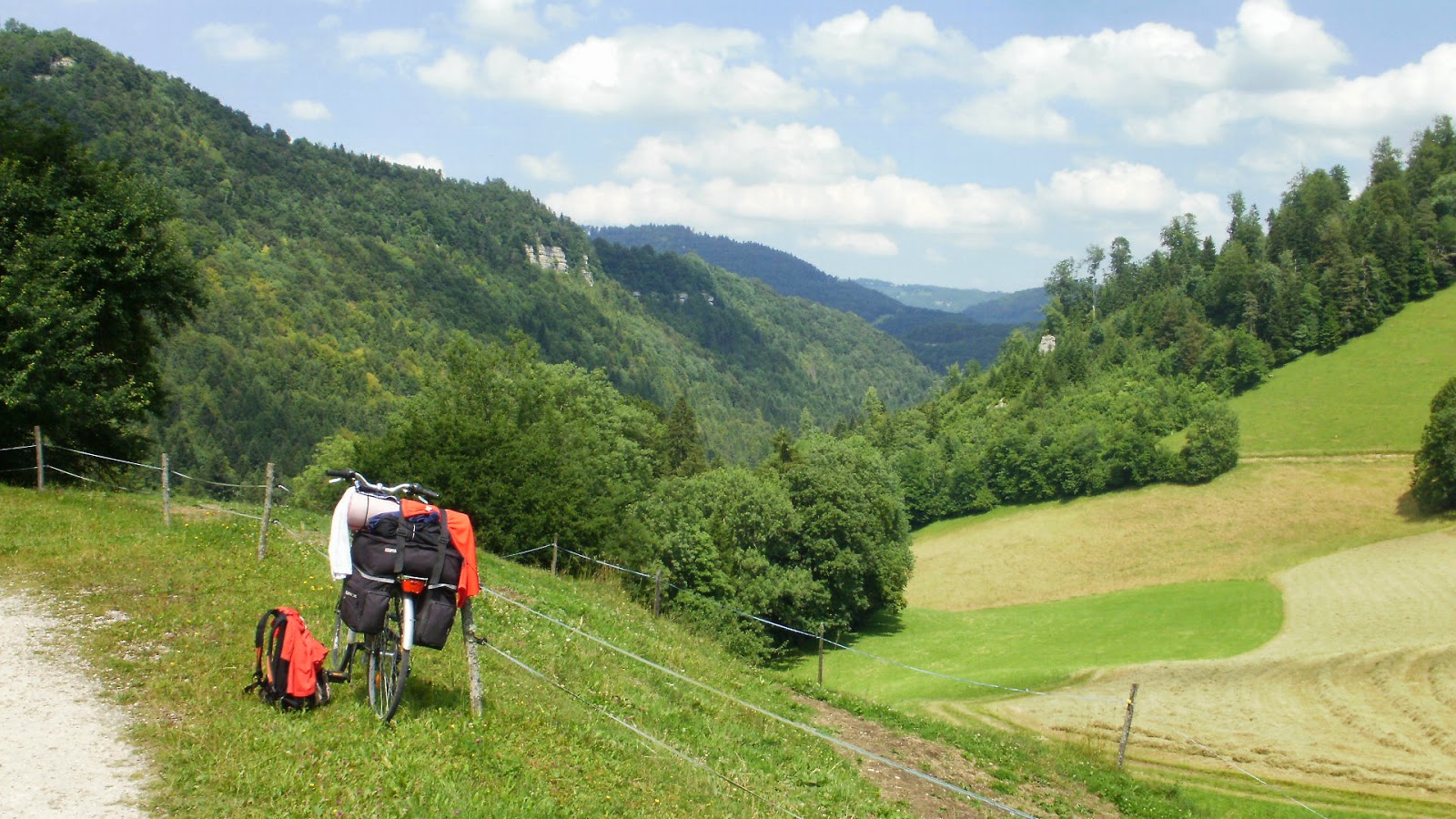 EXCURSII CU BICICLETA: Elvetia