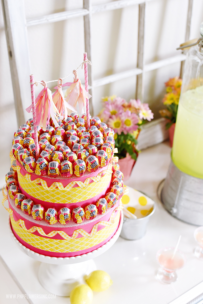 Pen + Paper Flowers: STYLING | Lemonade and Lollipop Stand Party Idea