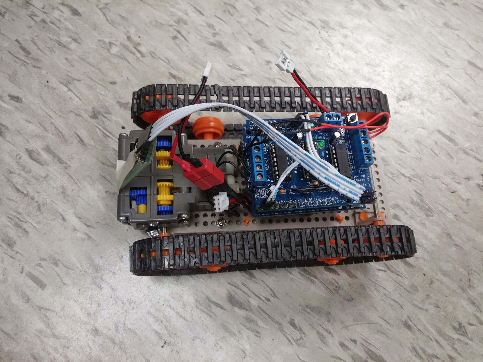 Diy 筆記 Arduino藍芽遙控小車