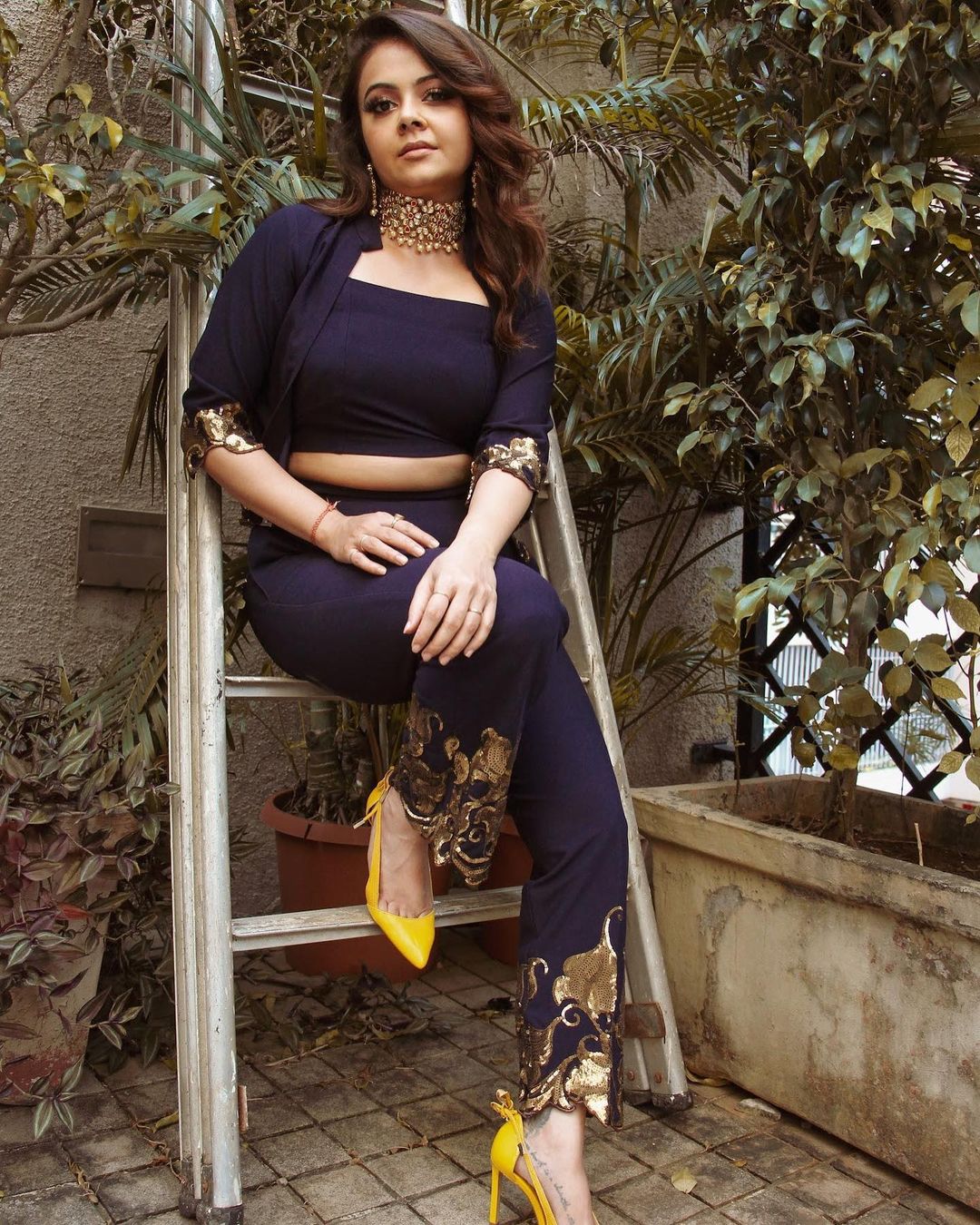 Maximum Newz- Latest Photos and Bios