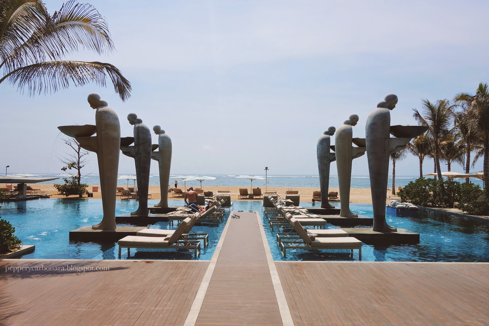 The Blackmentos Beauty Box: Holiday Special: Day 6 The Mulia & Rock Bar ...