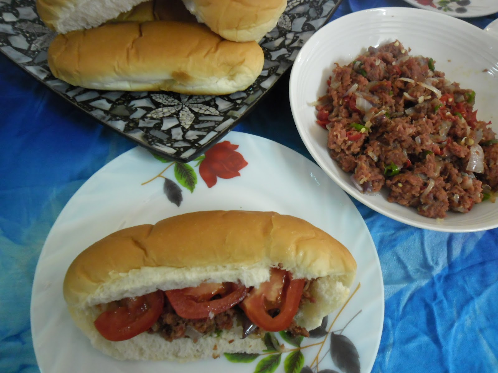 Zalekha Luvs Cooking: Corned Beef Cili Padi with Roll Bun..