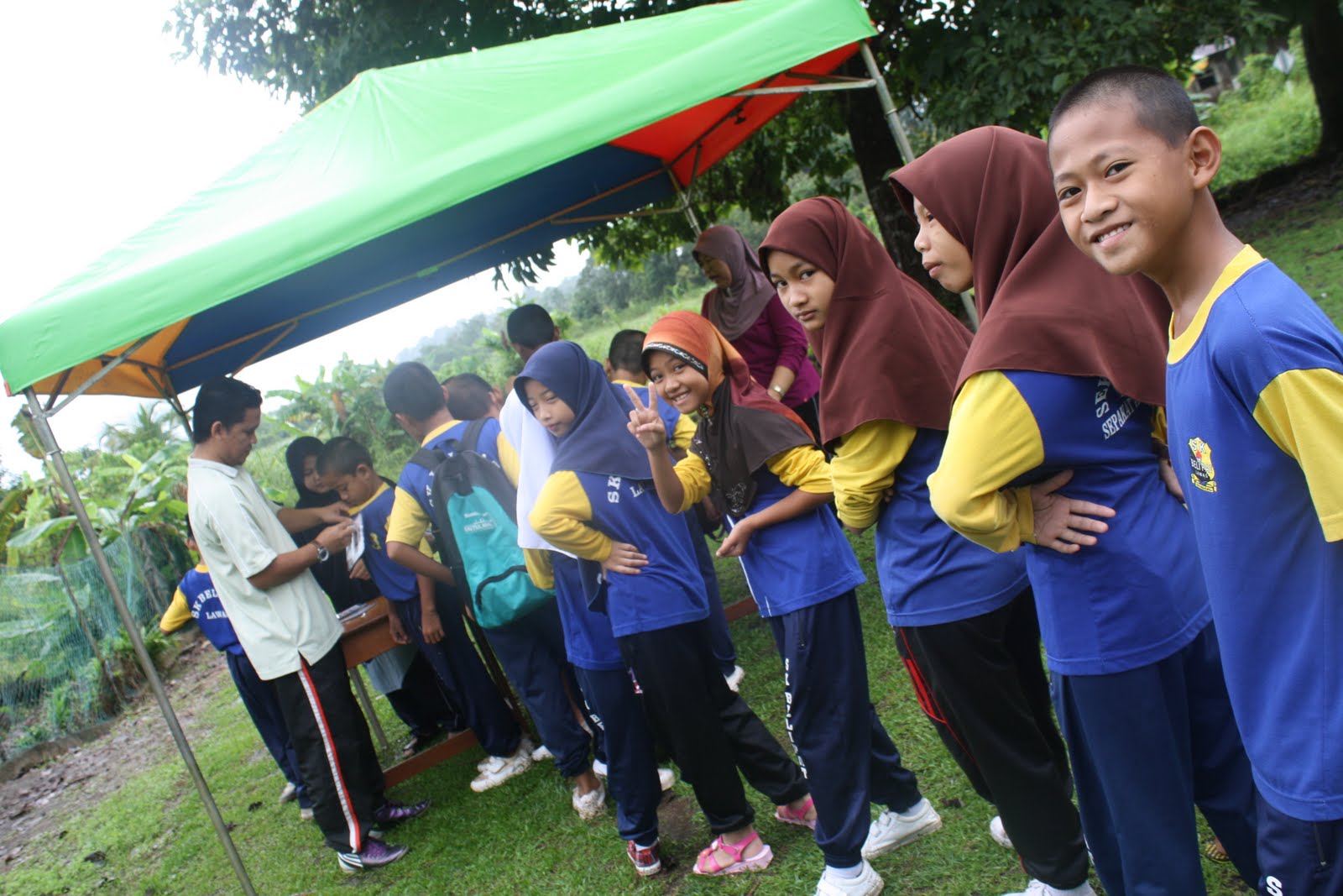 Blog Sekolah Kebangsaan Belipat Lawas, Sarawak: Larian 1 Murid 1 Sukan ...