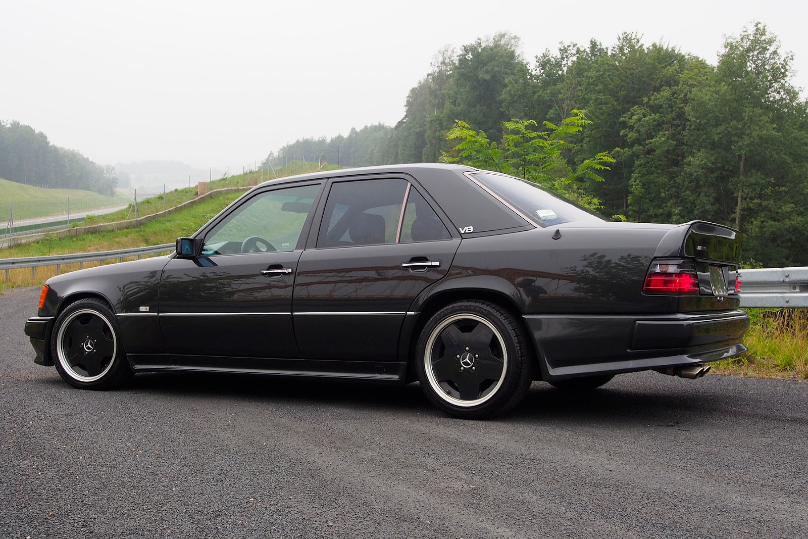 Mostbook: Mercedes Benz 420E W124 AMG