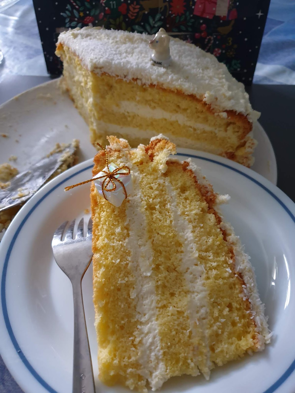 FloViCook: Génoise moelleuse fourrée à la crème de coco