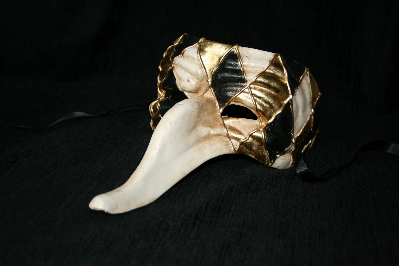 Masks for men: Which masquerade masks are for men