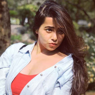 Dream Girl Minakshi Wiki, Biography, Age, Boyfriend, Facts, Images and More