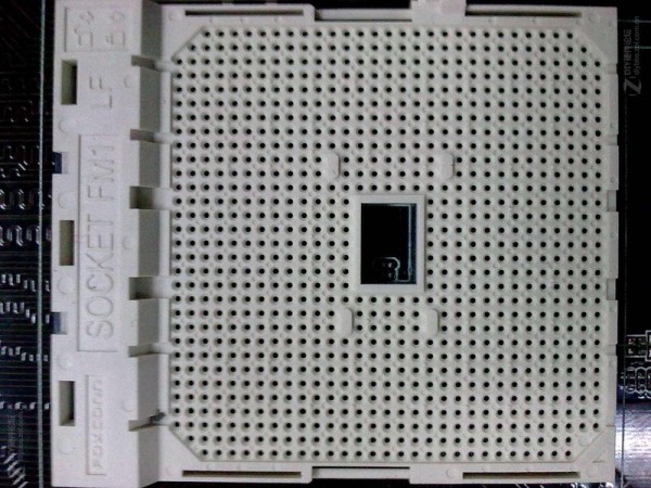 actualidadhardware: Primeras fotos de AMD Llano y el socket FM1