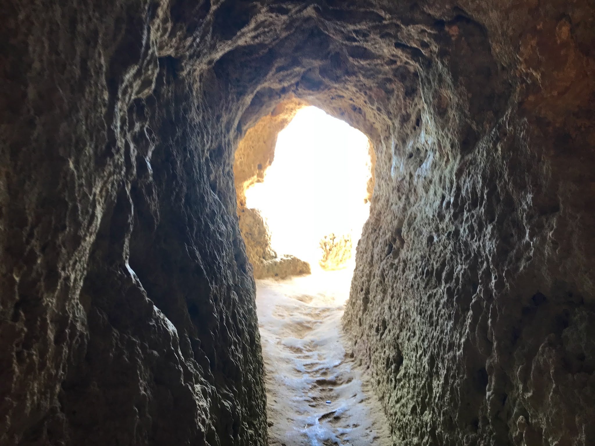 ALGARVE: À DESCOBERTA DA GRUTA DA BONECA NO ALGAR SECO