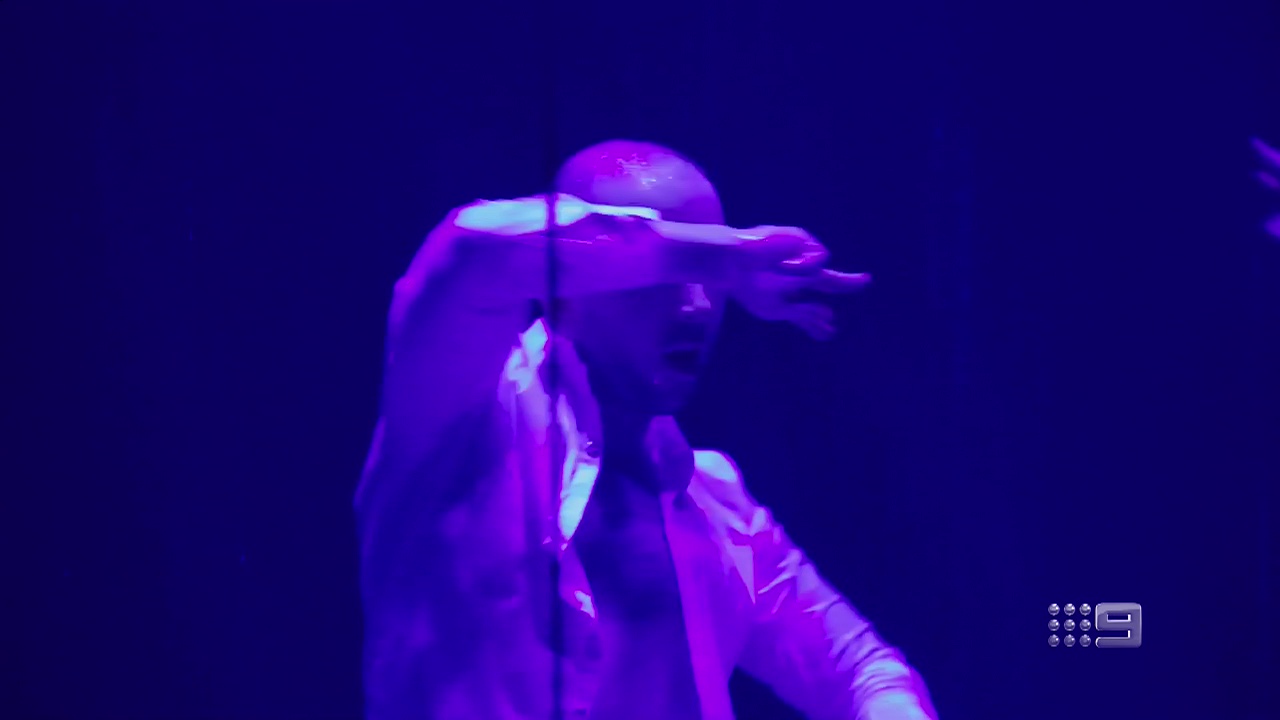 ausCAPS: Alexander Wojno shirtless in Beauty And The Geek Australia 7 ...