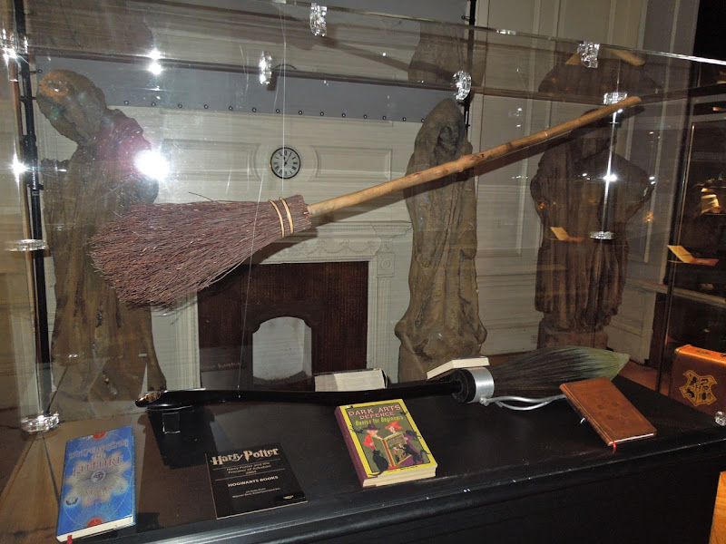 Hollywood Movie Costumes and Props: Hogwarts spell books and broomstick ...
