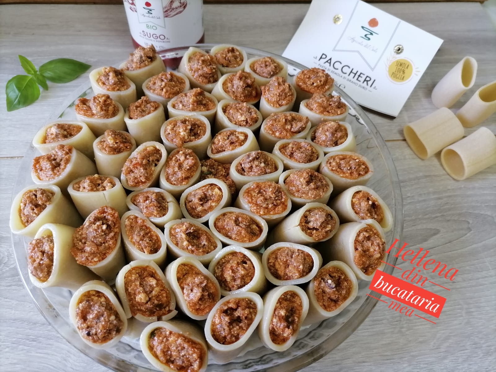 Hellena ...din bucataria mea...: Paste paccheri umplute cu carne ...