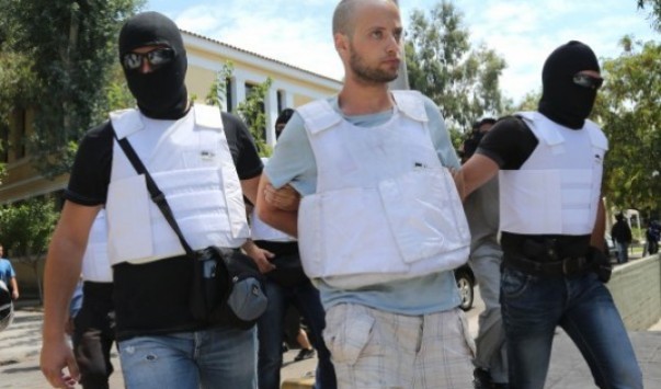 ΜΕΛΗ ΤΩΝ "ΠΥΡΗΝΩΝ ΤΗΣ ΦΩΤΙΑΣ" ΟΛΟΙ ΟΙ ΛΗΣΤΕΣ ΤΗΣ ΠΑΡΟΥ ΛΕΕΙ Η ...