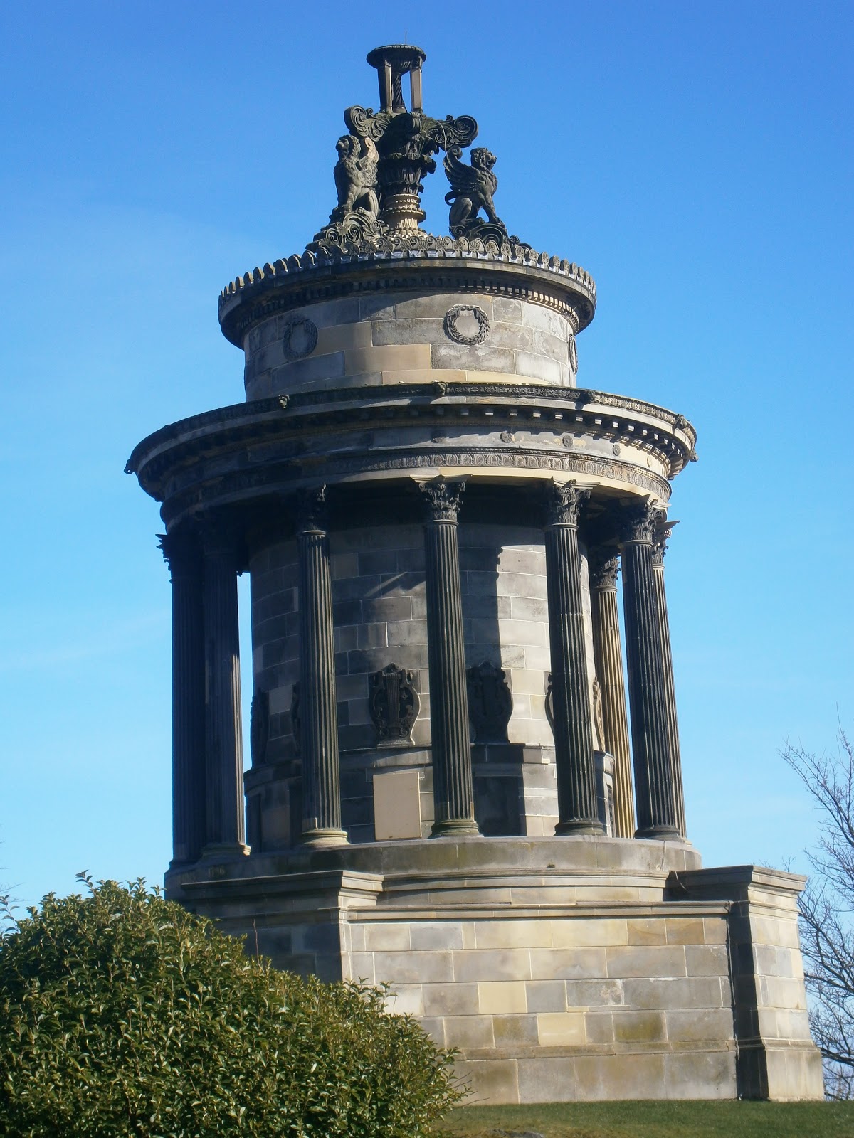 The Scottish Ramblings of an English Lass: The Burns Monument, Edinburgh