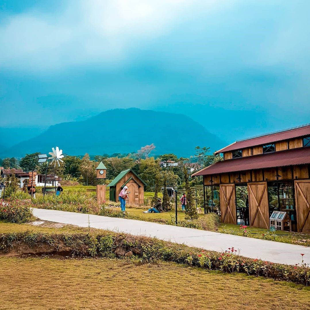 Rustic Market Cafe Trawas Mojokerto Harga Menu, Fasilitas & Lokasi