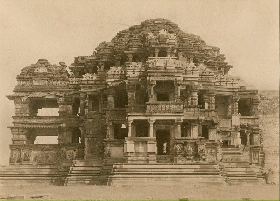 TELUGU WEB WORLD: The Great Sas Bahu Temple to the east of Gwalior Fort ...