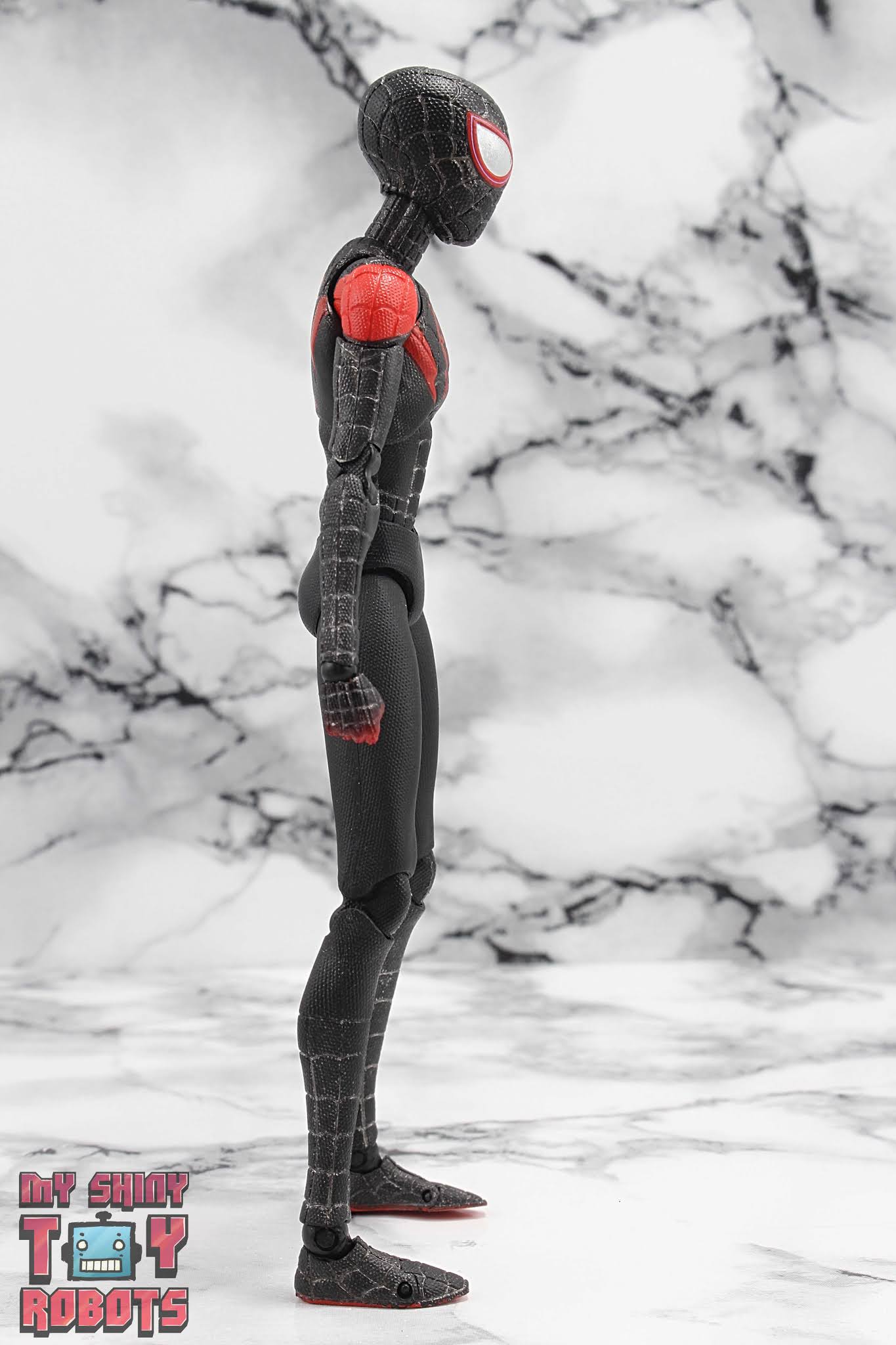 My Shiny Toy Robots: Toybox REVIEW: MAFEX Spider-Man (Miles Morales)
