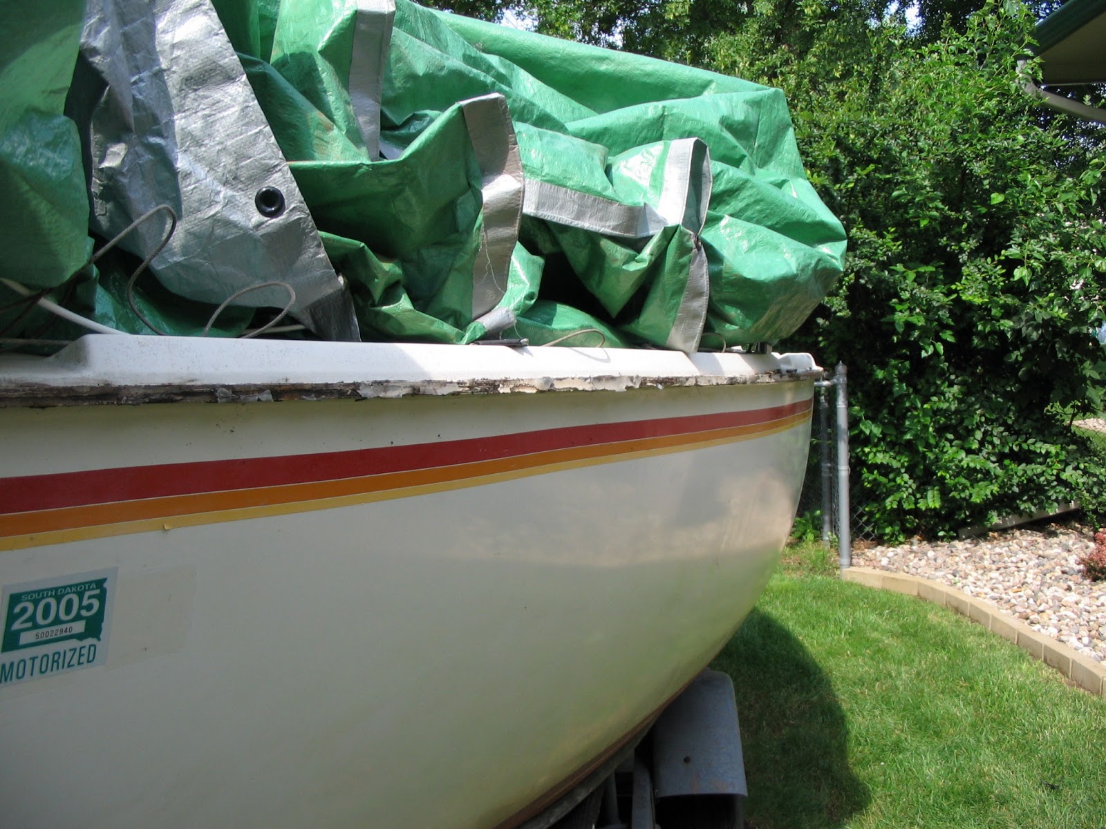 Sailing South Dakota: Starwind 19 Hull/Deck Joint Repair