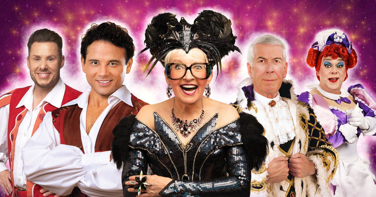 Coronation Street Blog: Ryan Thomas signs up for panto 2019